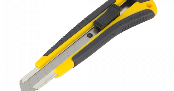 Auto-lock cutter softgrip with metal guide